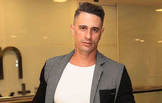 Ex-BBB Daniel Fontes exibe novo visual, 10 quilos mais magro - OFuxico