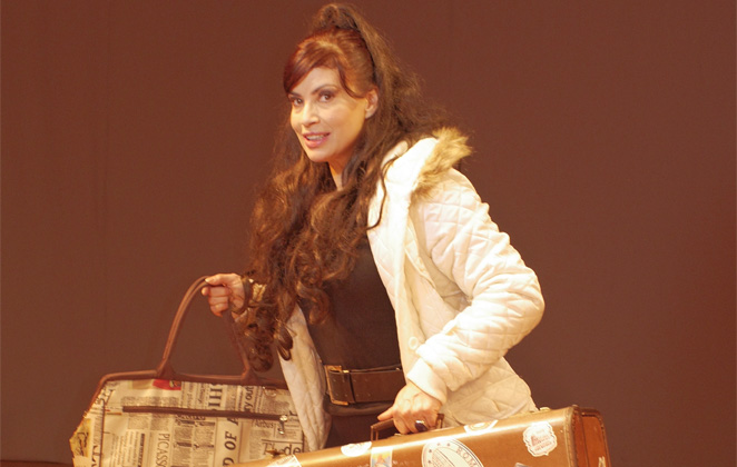 Nesta terça (16), Isadora Ribeiro volta ao teatro com texto escrito por ...