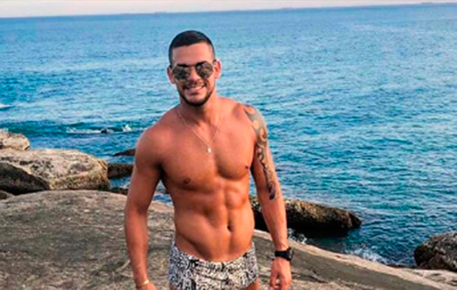 Caique Aguiar eleva a temperatura com físico incrível na web - OFuxico