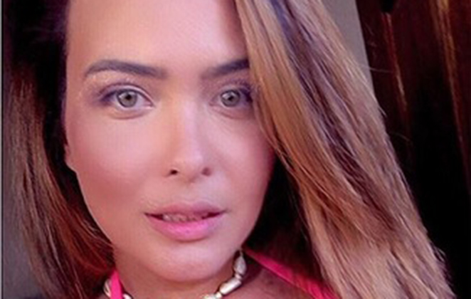 Geisy Arruda posa de maiô cavado e web elogia - OFuxico