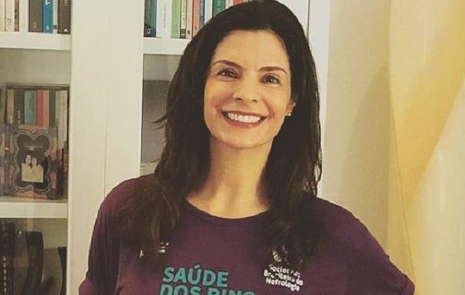 Helena Ranaldi faz rara aparição ao lado do filho. Veja! - OFuxico