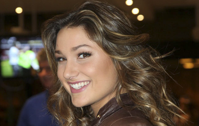 Sasha manda notificação para a avó Beth Szafir - OFuxico