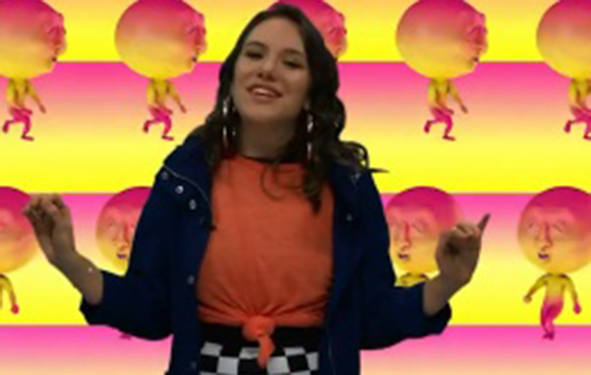 Becca Pires comenta sobre o VMA no Blá Blá MTV Hits - OFuxico