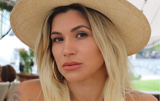 Aos 38 anos, Dani Souza mostra corpão em foto de biquíni - OFuxico