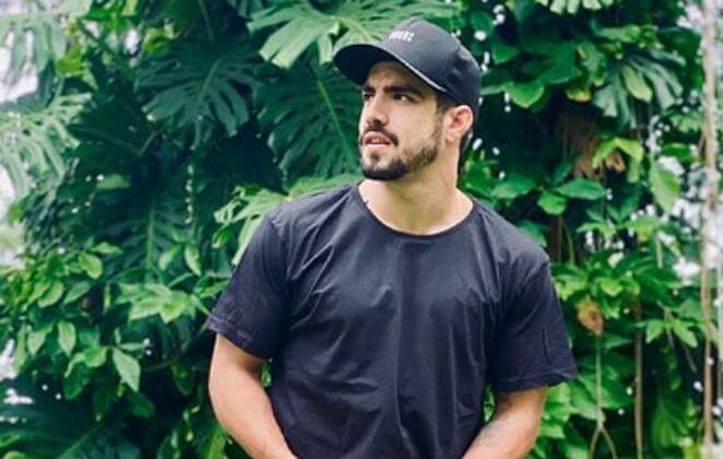 Caio Castro surpreende fãs com novo visual - OFuxico
