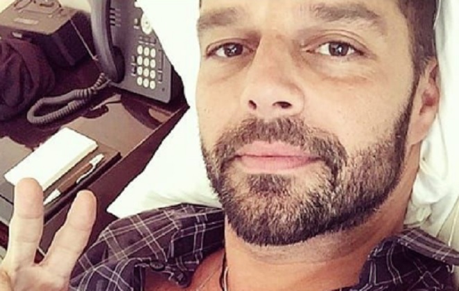 Ricky Martin mostra a carinha do filho Renn - OFuxico
