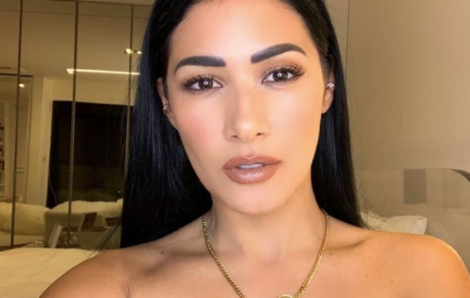 Simaria deixa web babando com clique de biquíni branco - OFuxico