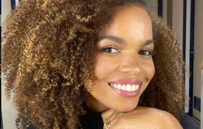 Jennifer Nascimento faz tattoo em homenagem ao avô - OFuxico