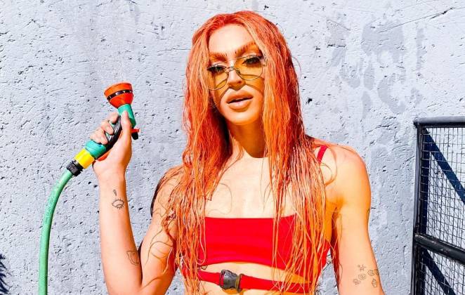 Pabllo Vittar ganha prêmio de Homem do Ano: 'Posso sim' - OFuxico