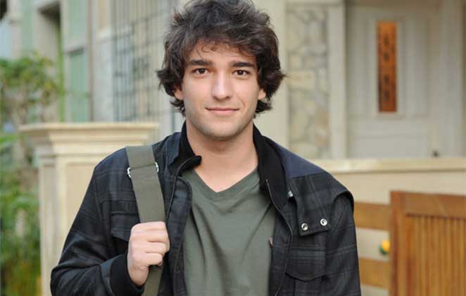 Resumo de novela - Ti-ti-ti - Luti confessa que desenha para Victor ...