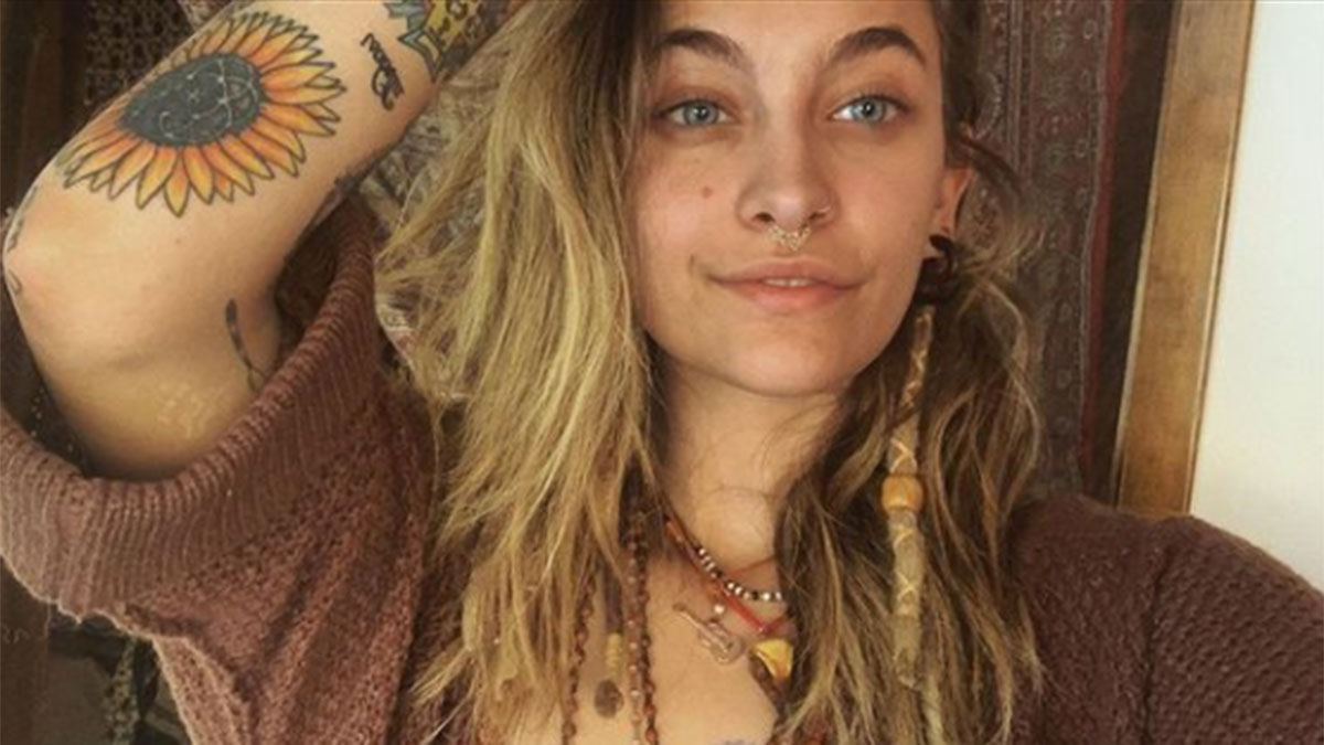 Paris Jackson fala de seu relacionamento com a mãe biológica - OFuxico