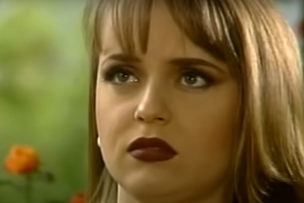 No BBB Latino, atriz de A Usurpadora surpreende com visual aos 47 anos