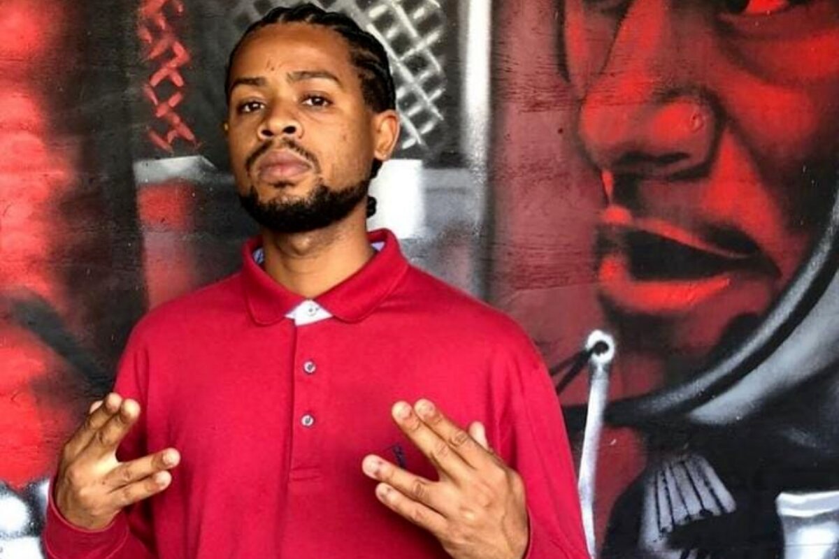 Angola, faxineiro que cantou no 'Domingão', já tem shows marcados