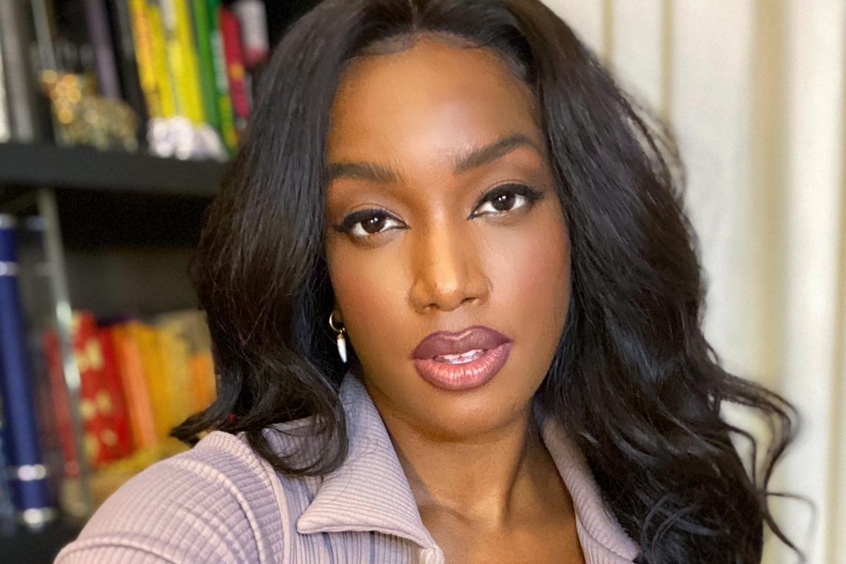 IZA abre álbum de fotos de viagem 'milionária' às Ilhas Maldivas