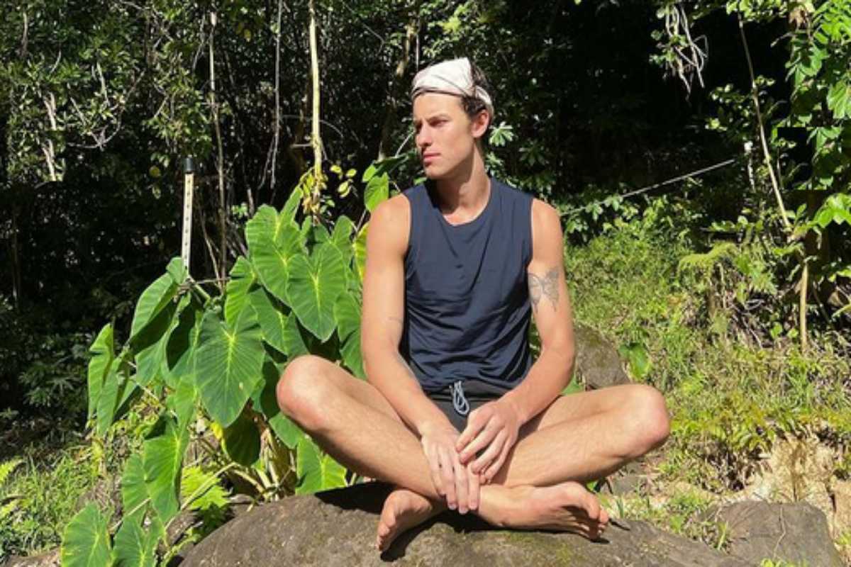 Shawn Mendes vai ao Havaí fazer limpeza espiritual