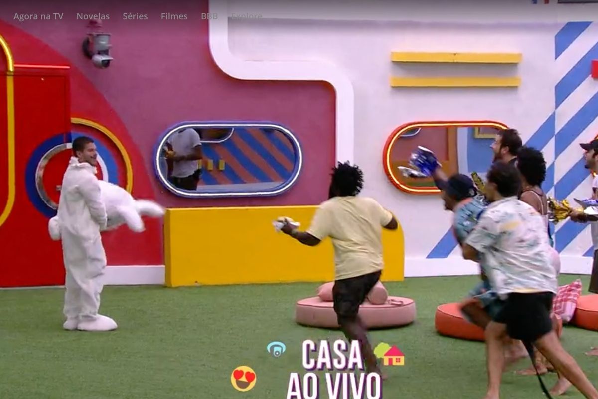 BBB22: Web surta com volta de Arthur Aguiar como Coelho da Páscoa