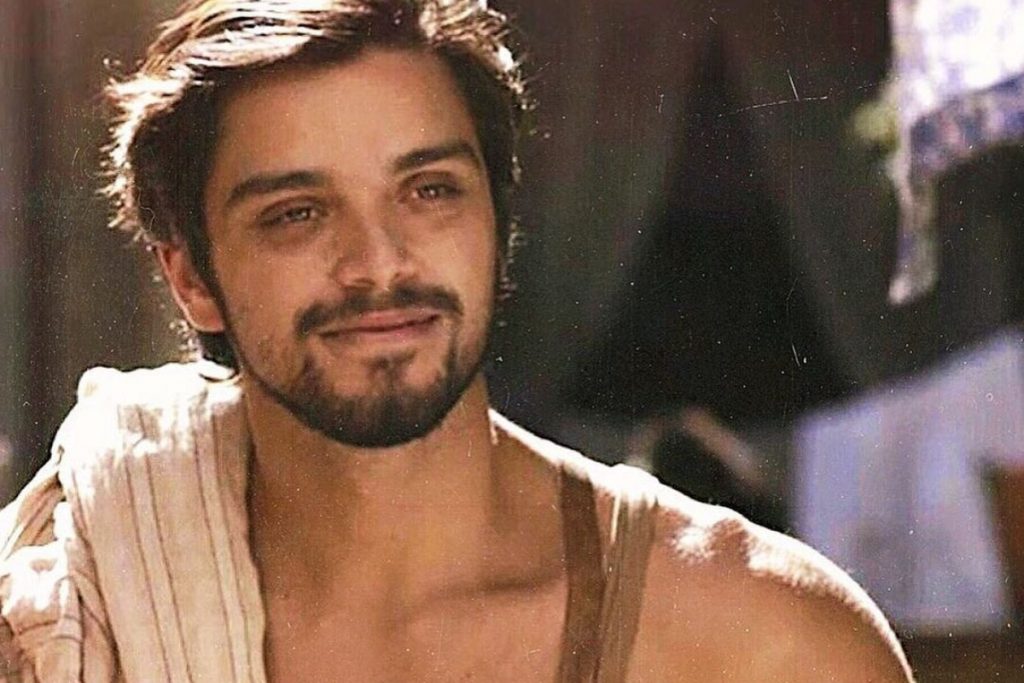 Rodrigo Simas deixa a TV Globo após 10 anos: "É um até logo"