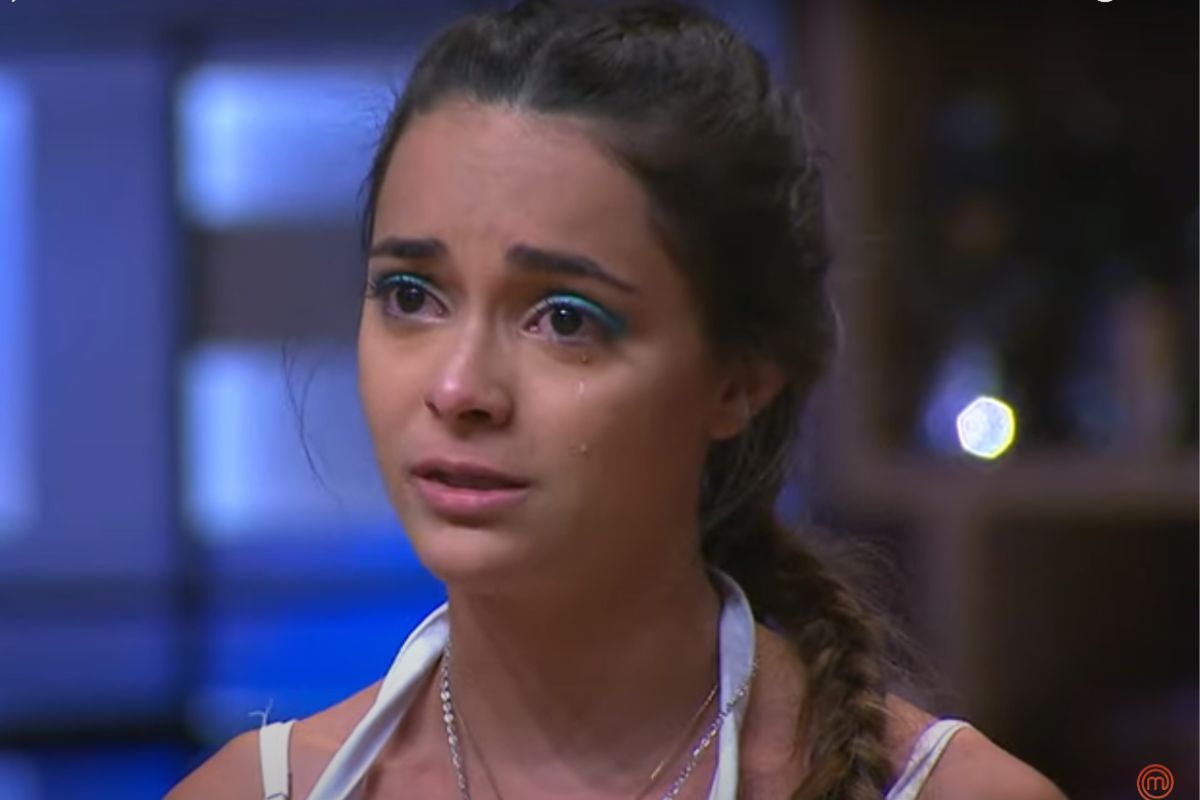 Masterchef: Larissa chora em eliminação, se declara a Helena Rizzo e ...
