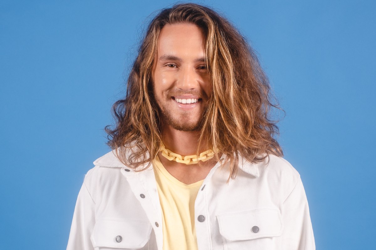 Vitor Kley lança clipe oficial do hit ‘Tudo Me Lembra Você’. Confira!