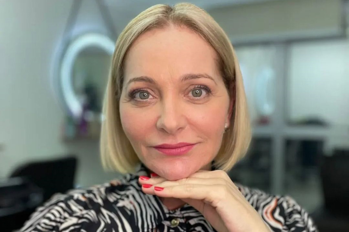 Confira a primeira imagem de Alexandra Richter como a nova dona do Bar ...