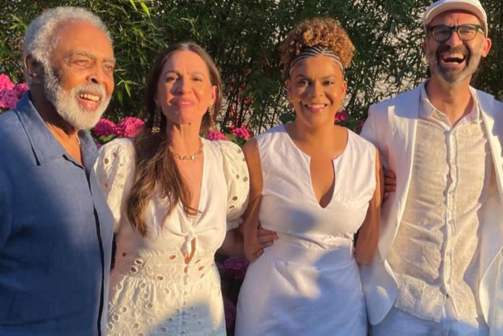Maria Gil se casa na Itália com presença de Gilberto Gil e familiares
