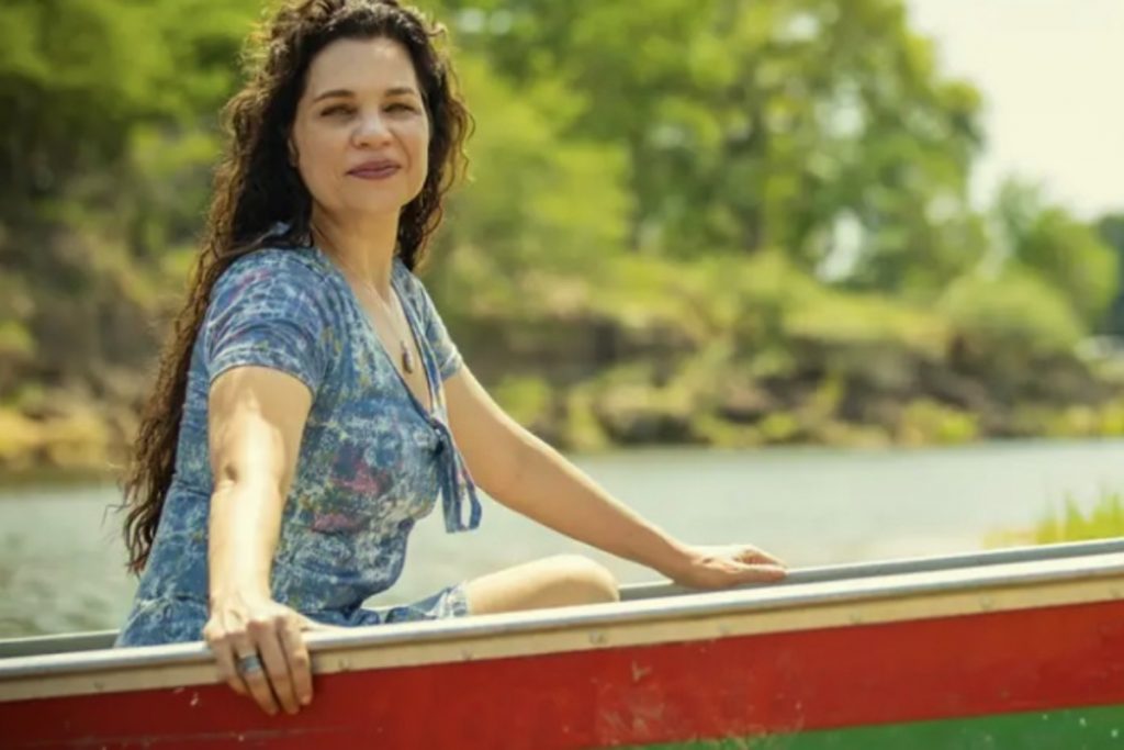 Isabel Teixeira é aclamada por quase 20 mil pessoas: "Bruaca, Bruaca!"