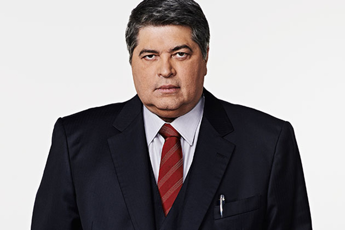 Datena passa por perrengue e fica molhado em programa. Veja!