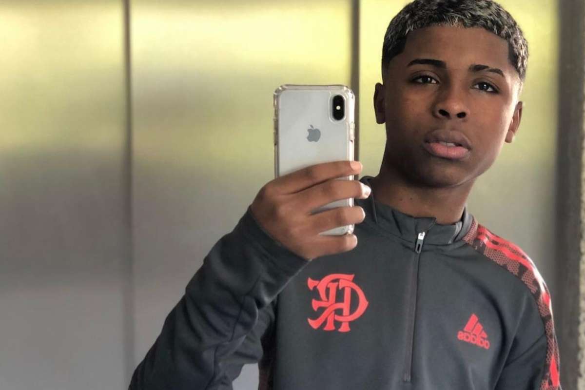 Mc Meno K publica vídeo após ser baleado e passar por cirurgia - OFuxico