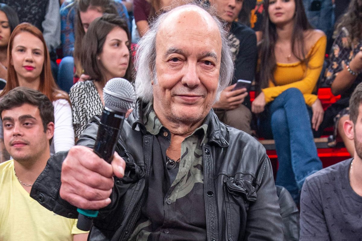 Após fake news, Erasmo Carlos tem previsão de alta nos próximos dias