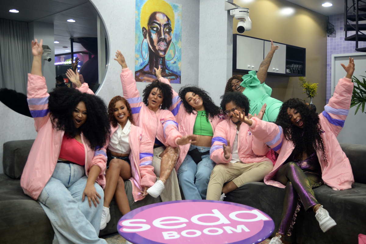 Famosos chamam atenção em reality show de beleza - OFuxico