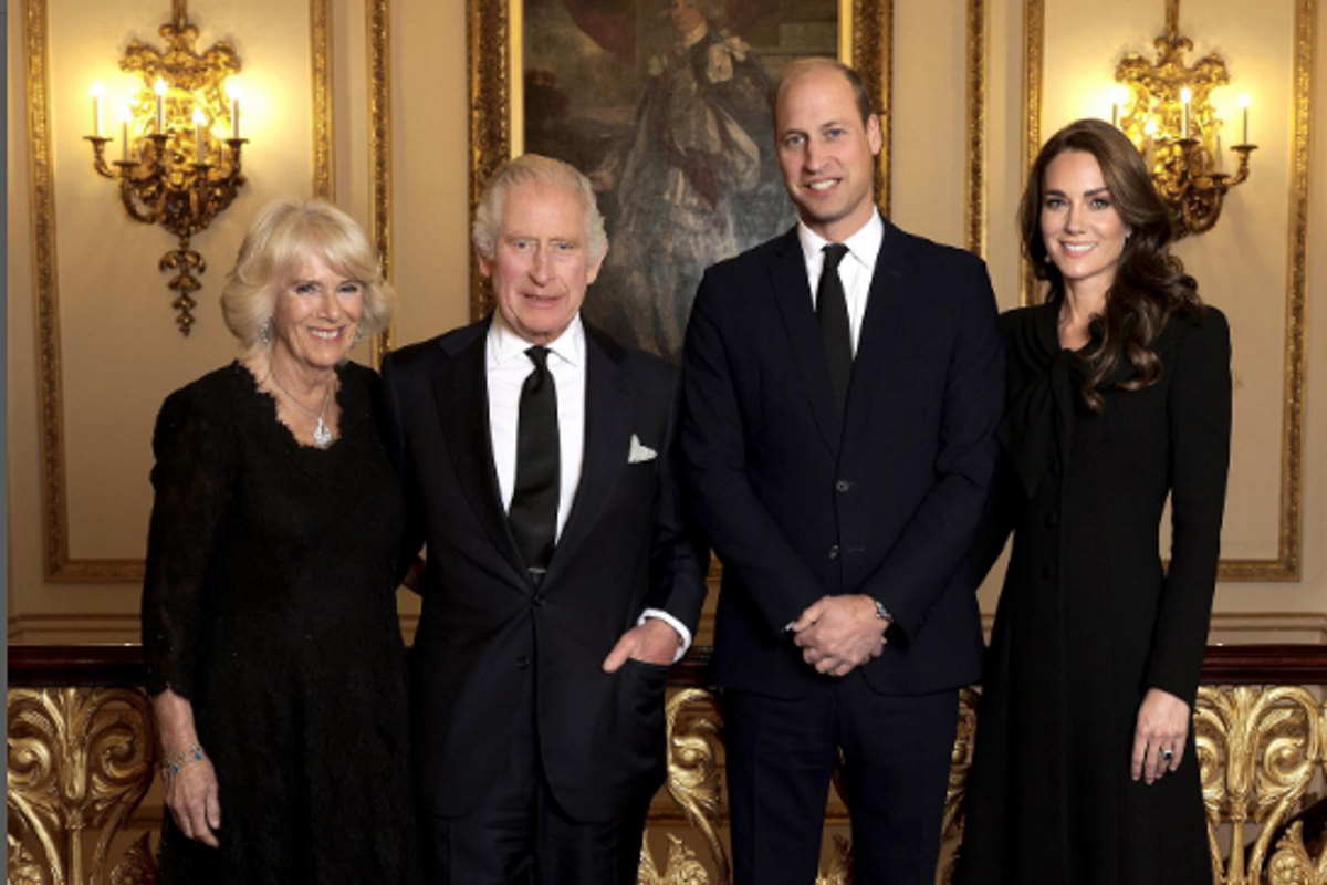 Rei Charles III e Camila surgem em 1ª foto oficial da realeza - OFuxico