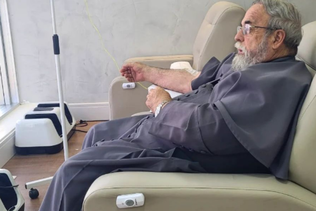 Padre Antonio Maria pede por sua saúde: "Rezem por mim"