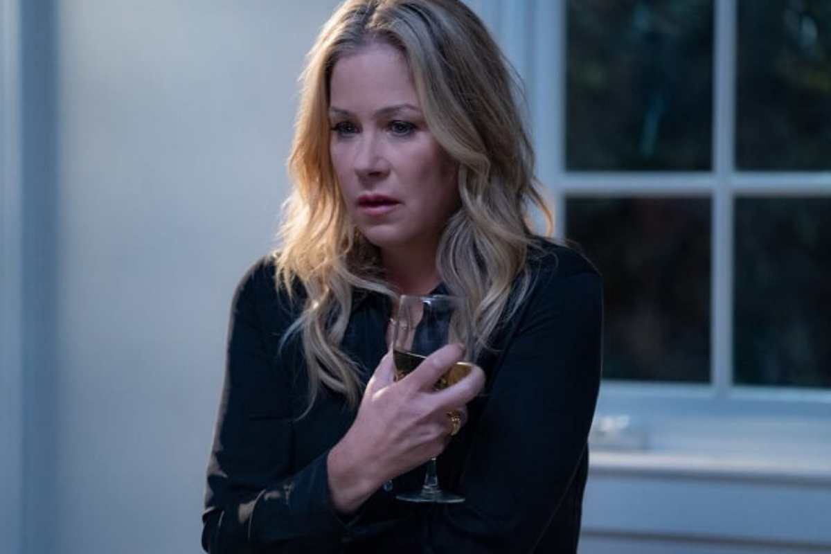 Christina Applegate vai deixar de atuar por causa de doença