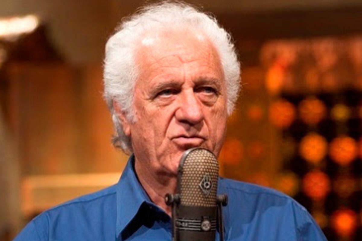 Rolando Boldrin: Amigos se despedem do artista em velório em São Paulo