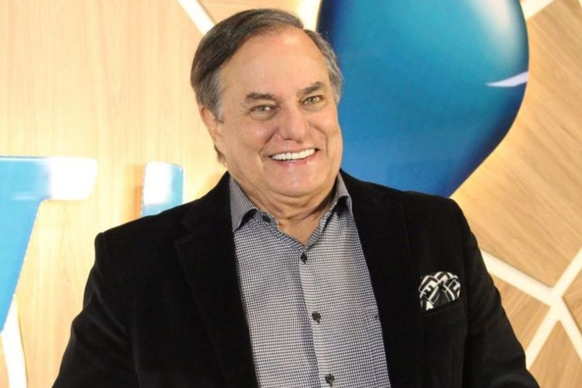 Ronnie Von brilha na RedeTV! e bate audiência de Edu Guedes na Band