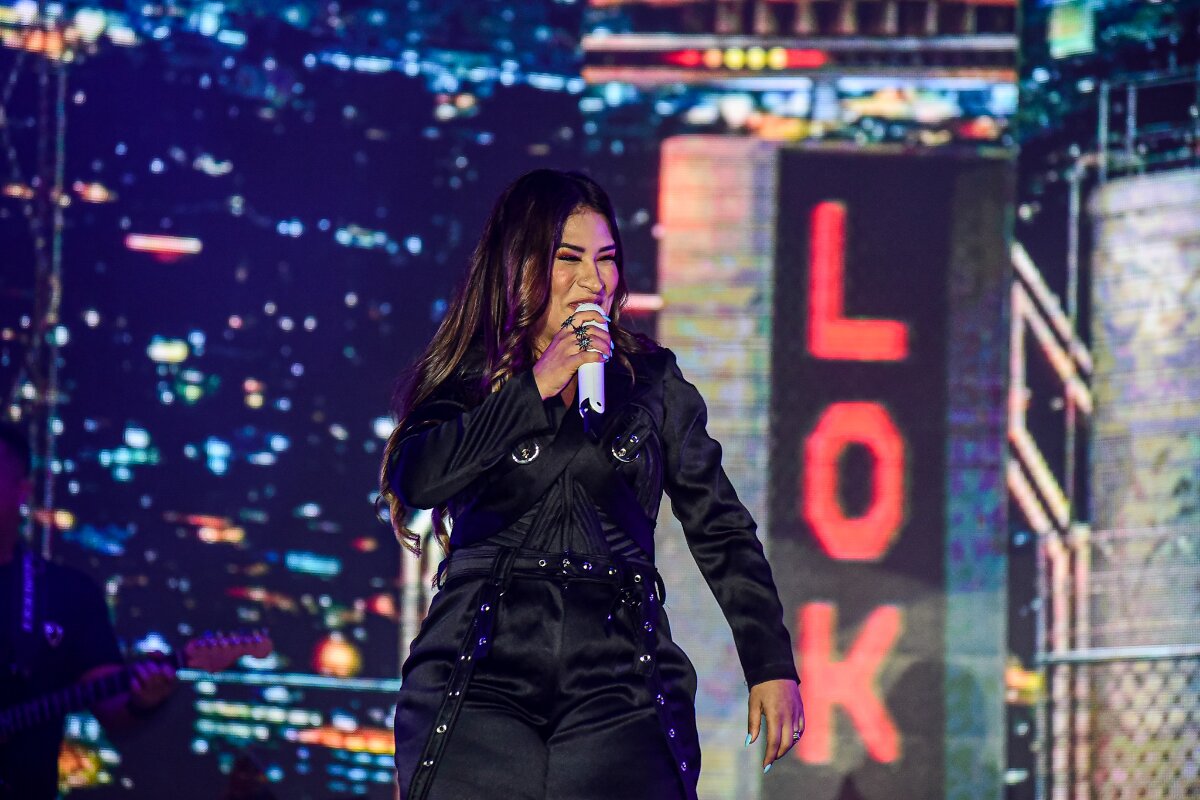 Simone Mendes faz primeiro show após fim oficial da dupla