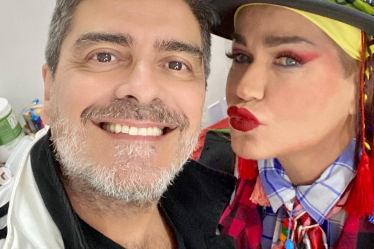 Amor escancarado! Xuxa e Junno se declaram nos 10 anos de união