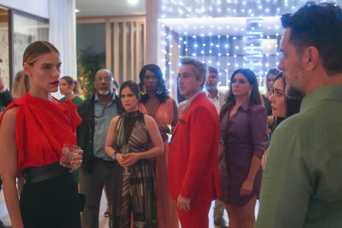 Travessia: Sara revela passado obscuro de Moretti