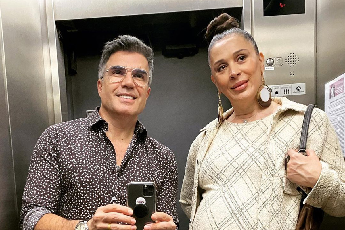 Claudia Raia exibe barrigão ao lado de Jarbas Homem de Mello