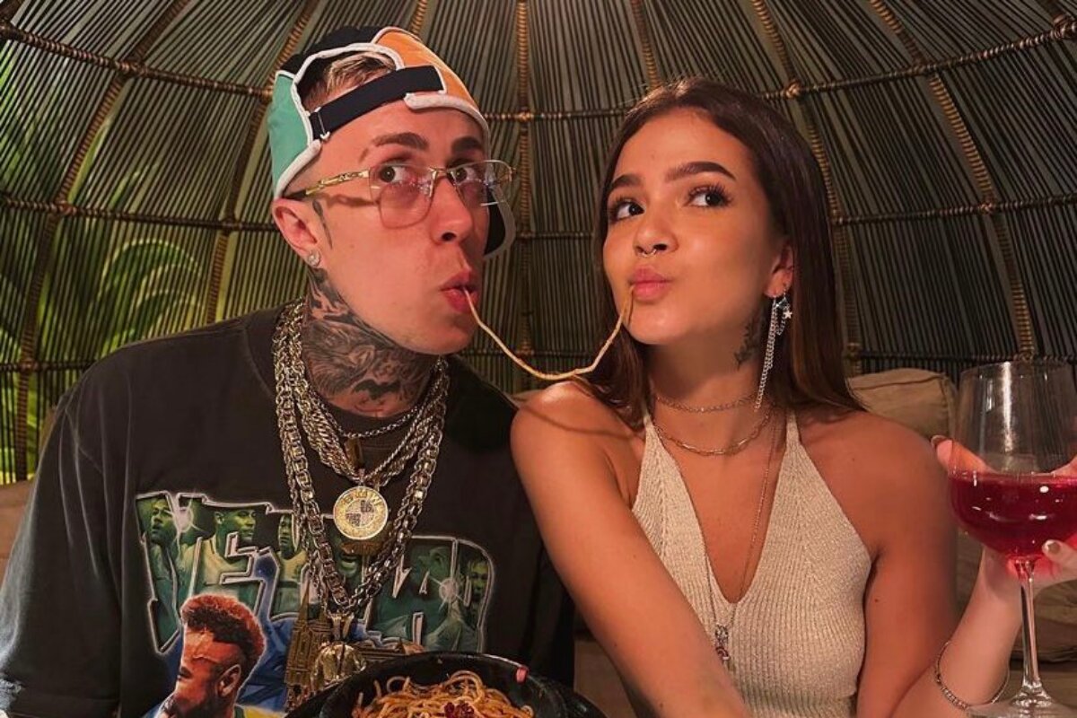 MC Daniel surpreende Mel Maia com aliança caríssima de grife famosa