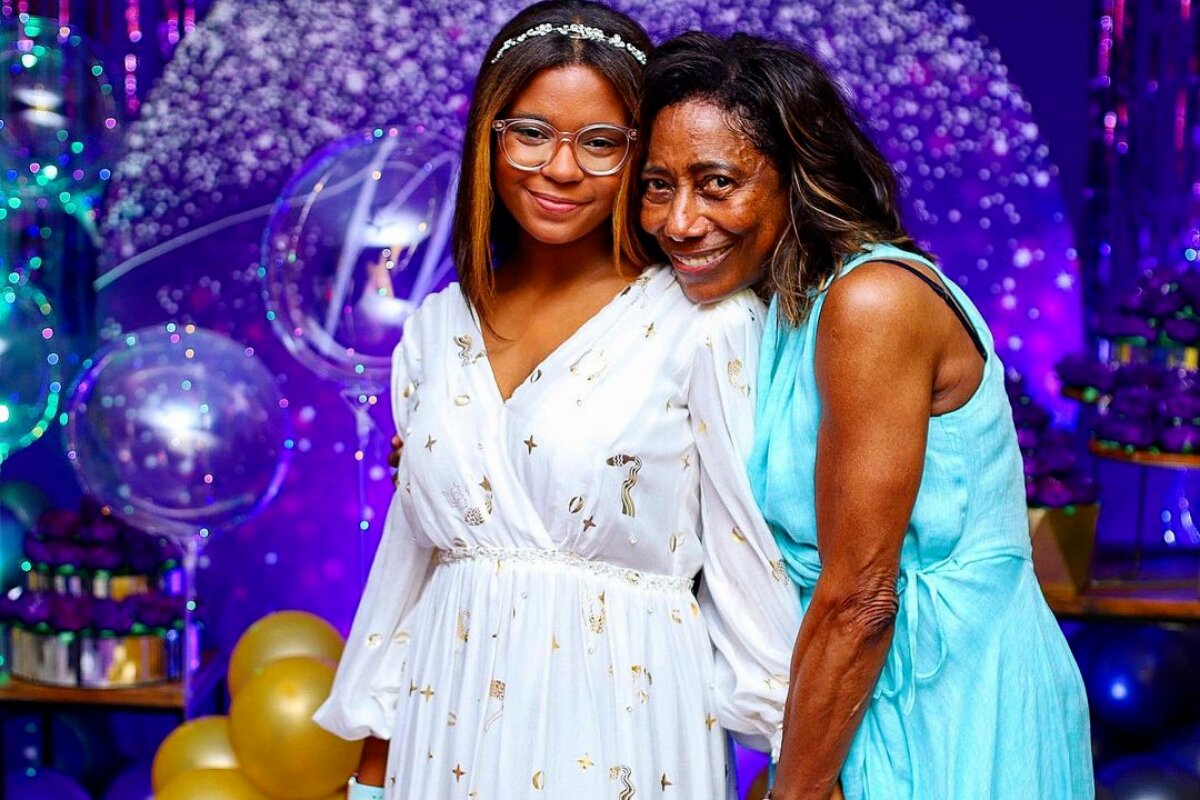 Maria Matta, filha de Gloria Maria, faz homenagem singela à jornalista ...