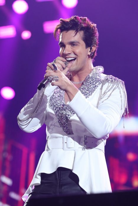 Luan Santana ostenta ao gravar DVD e anuncia carreira internacional