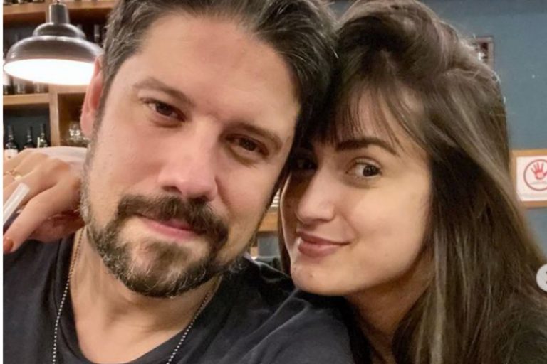 Mari Palma e seu ex-marido, Phelipe Siani, apresentam programa na CNN