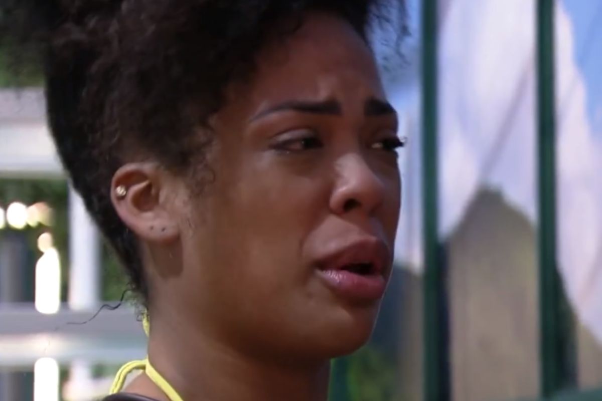 BBB23: Marvvila tem crise de choro após discussão com Cezar Black