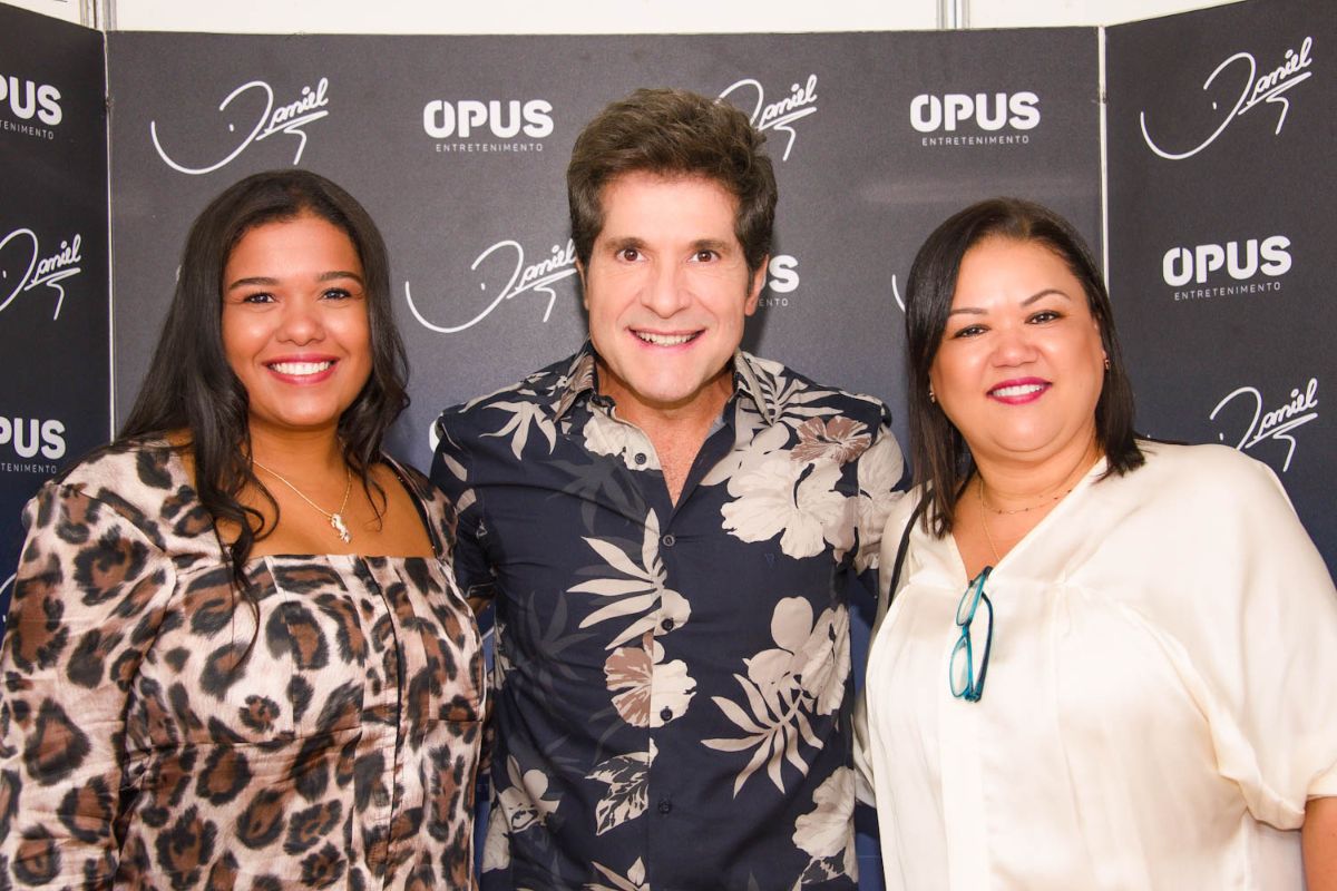 Daniel recebe filha e viúva de João Paulo em show especial em Brotas