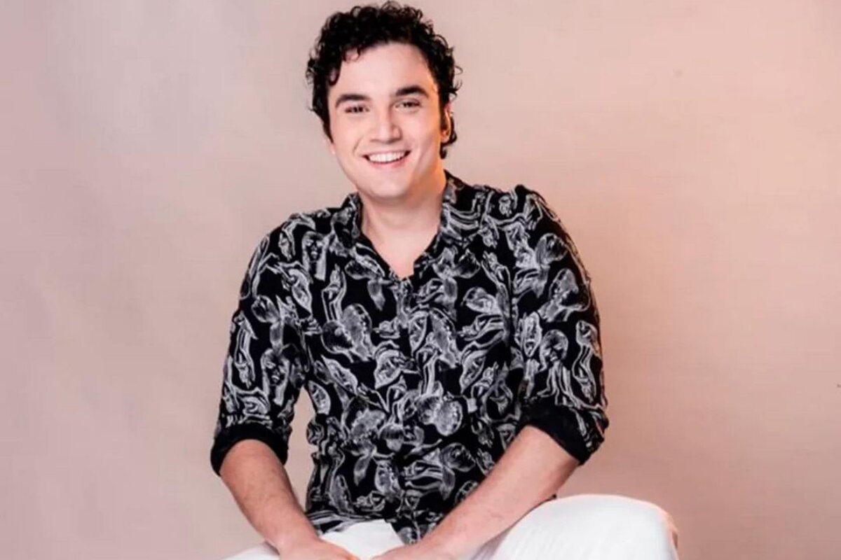 Gabriel Contente, de 'Vai na Fé', arrasa no pole dance. Veja!