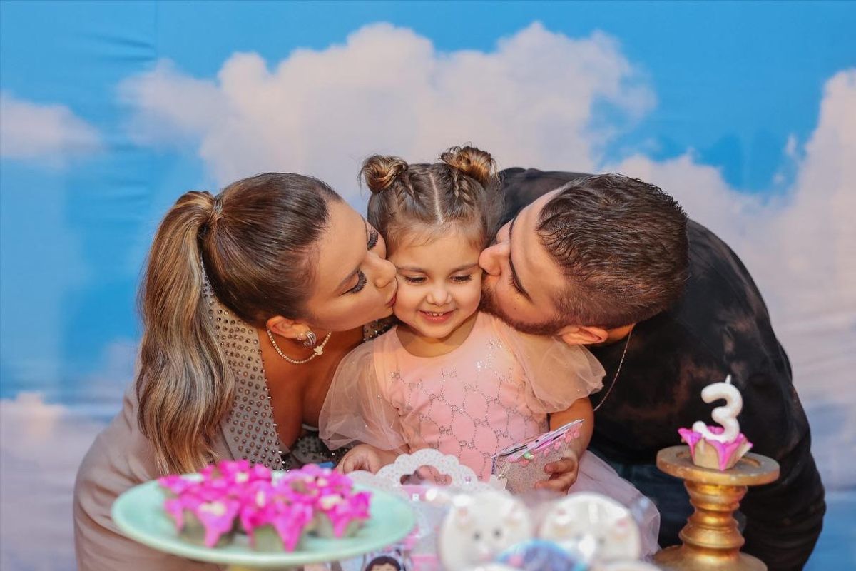 Zé Neto e Natália Toscano comemoram aniversário da filha caçula