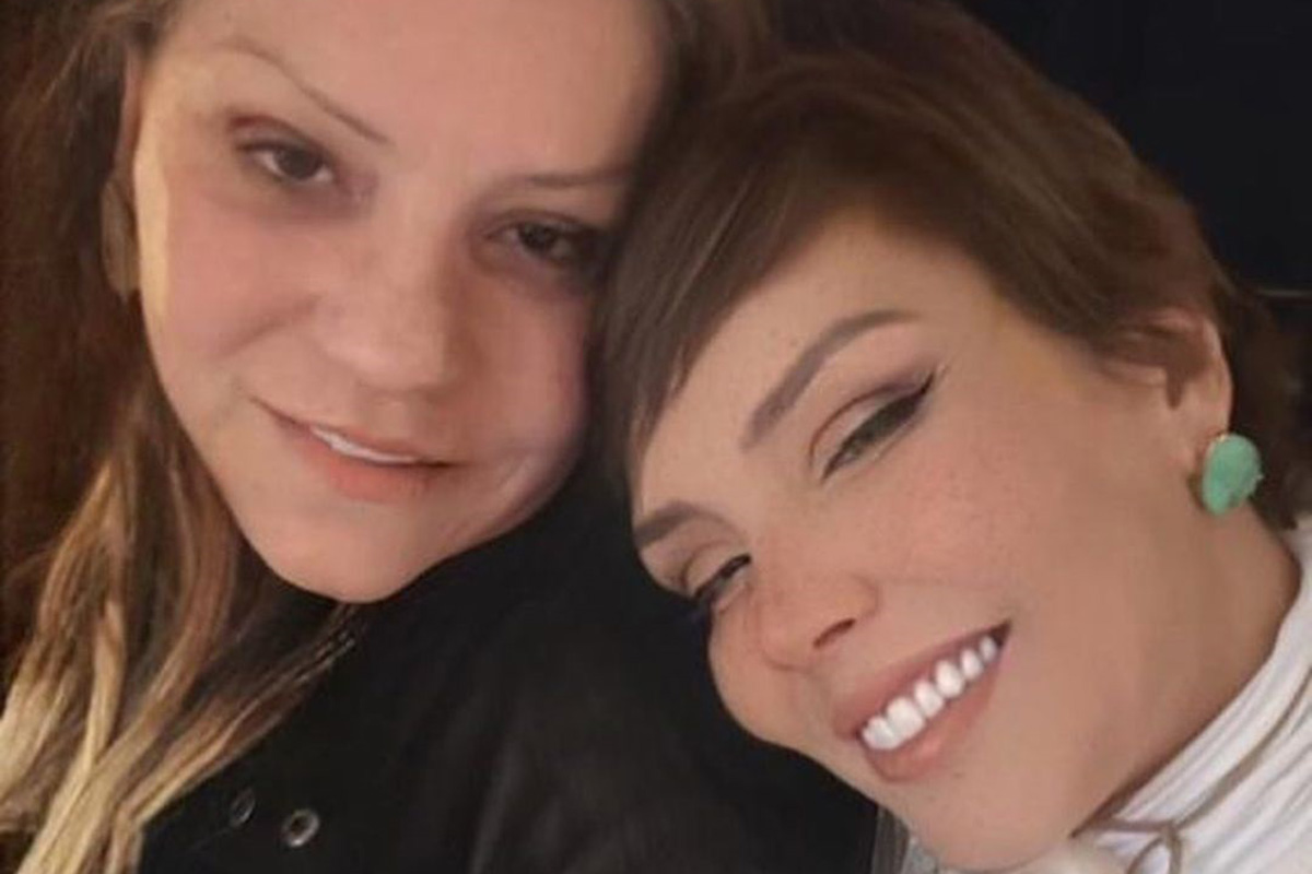 Simony revela vitória contra o câncer: 'Deus me operou' - OFuxico