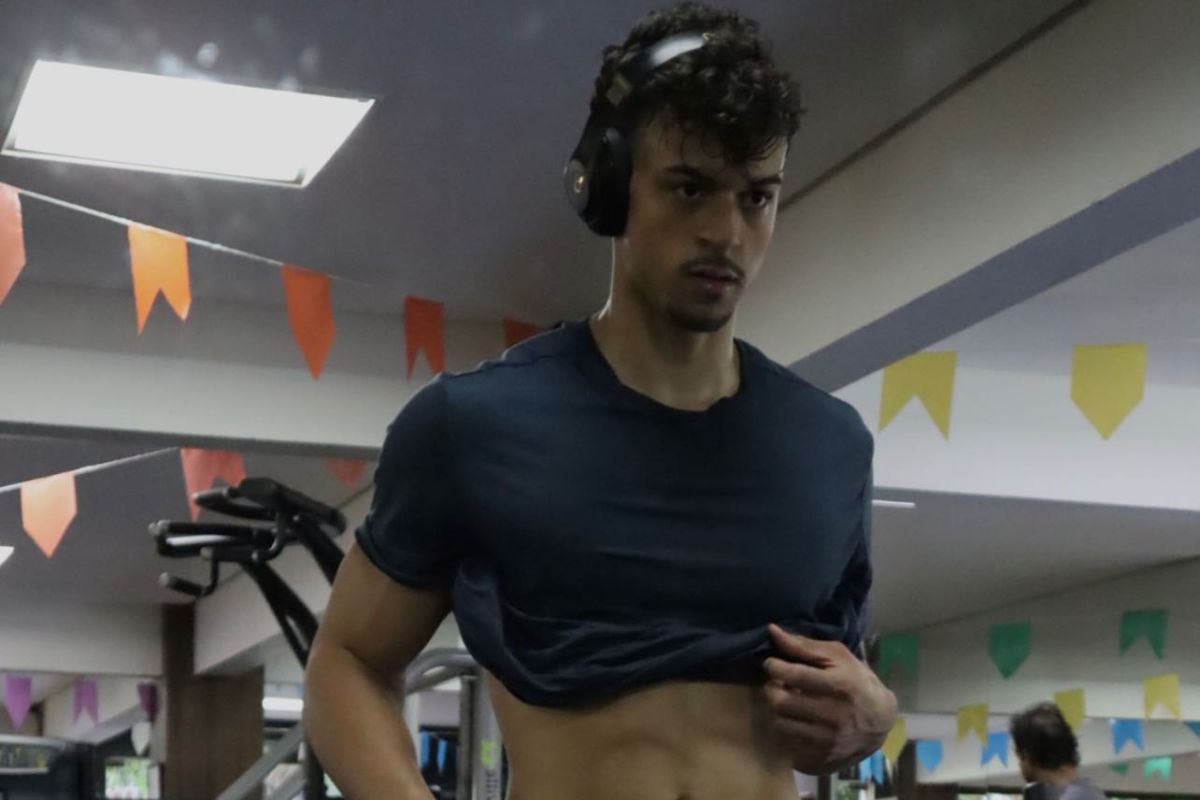 Filho de Carla Perez e Xanddy mostra músculos e impressiona - OFuxico