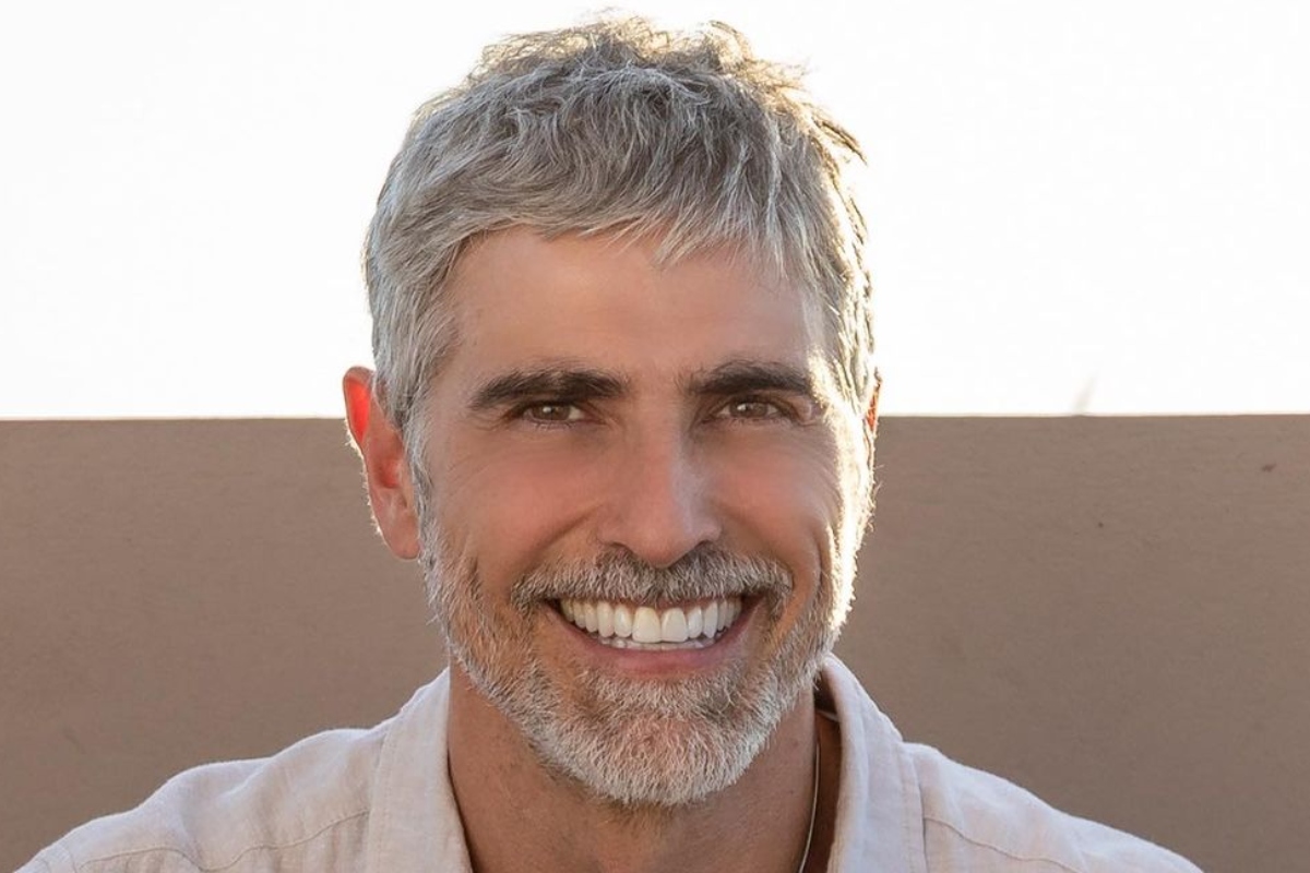 Reynaldo Gianecchini tinge os cabelos e volta a ficar moreno. Vejja!